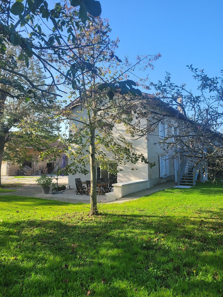 La Ferme De Jean Vous Accueille - Villefontaine