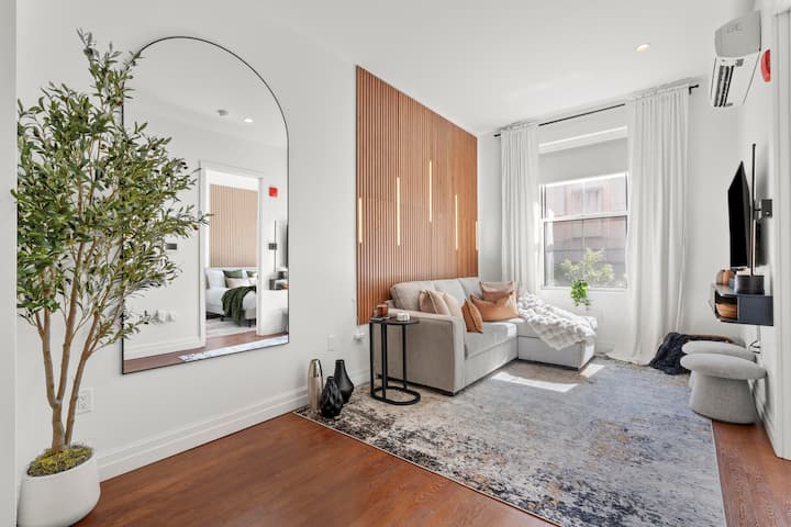 The Elm Near Yale & Wooster Sq | Gym Parking Sauna - New Haven, CT