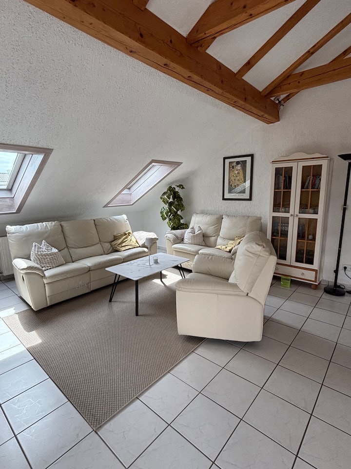 Dachgeschosswohnung Mit Balkon - Bamberg