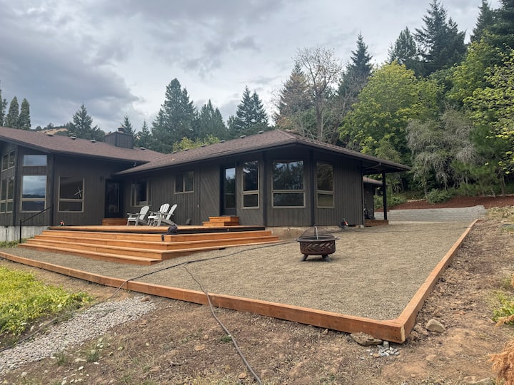 Gorge Hideaway - Hood River, OR