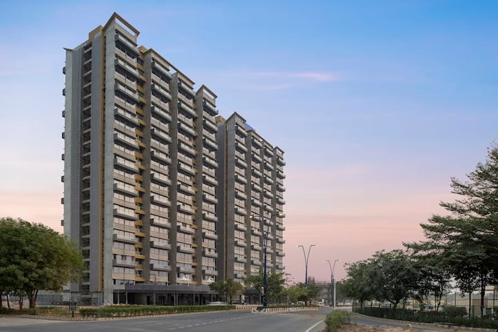 " Mojmaa Homestays – Rooftop Room Lounge” - Gandhinagar