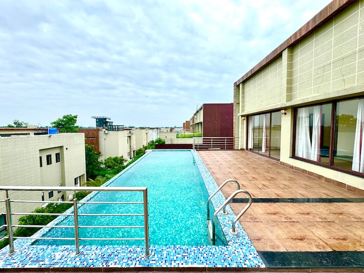 Infinity Aquagolf 6bhk Vedic - Kolkata
