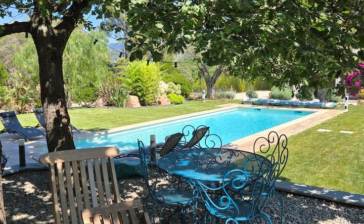 T2 Lumineux A/c Avec Jardin Arboré, Grande Piscine - Cuers