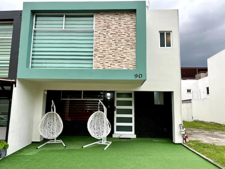 Spacious House With Jacuzzi And Location In Puebla - Puebla