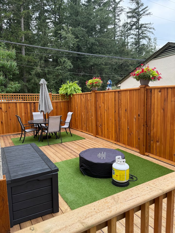 Spruce, At The Cedars - Chilliwack