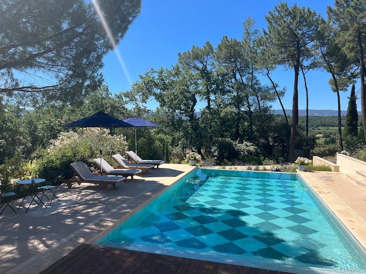 Contemporary Luxury Home - Roussillon