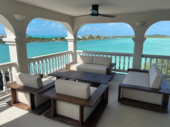 Luxury Oceanfront Villa | Heated Pool - The Bahamas