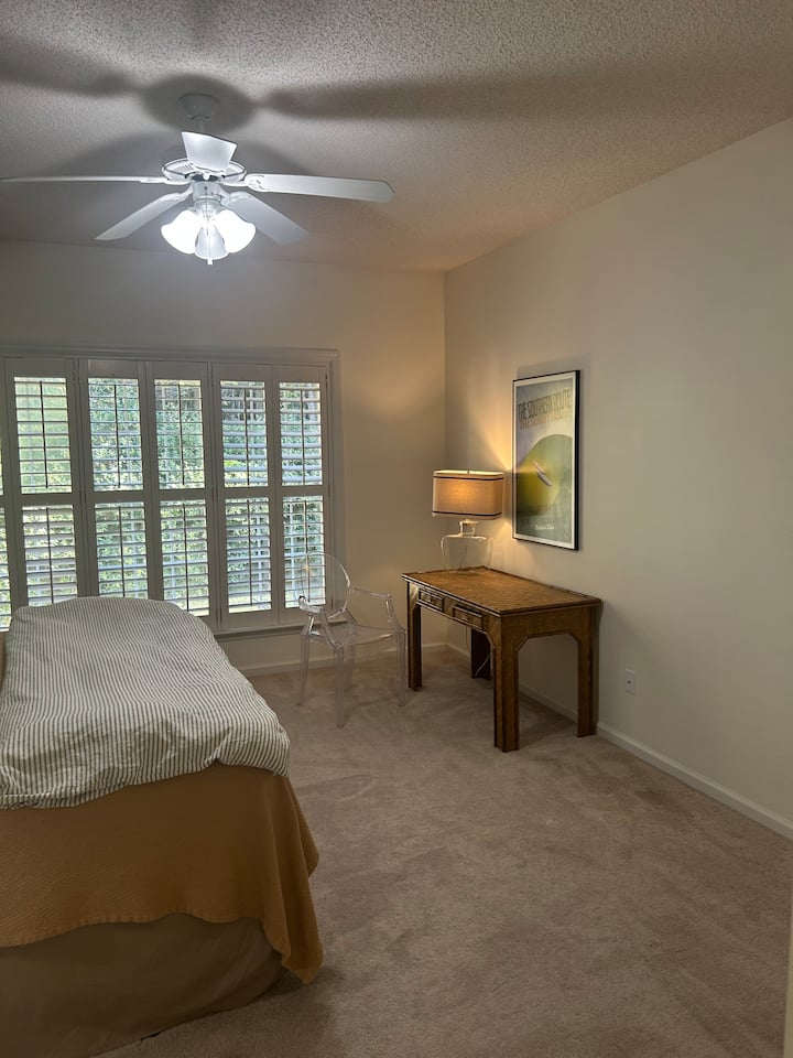 Private Room With Large Attached Bath. - Summerville, SC