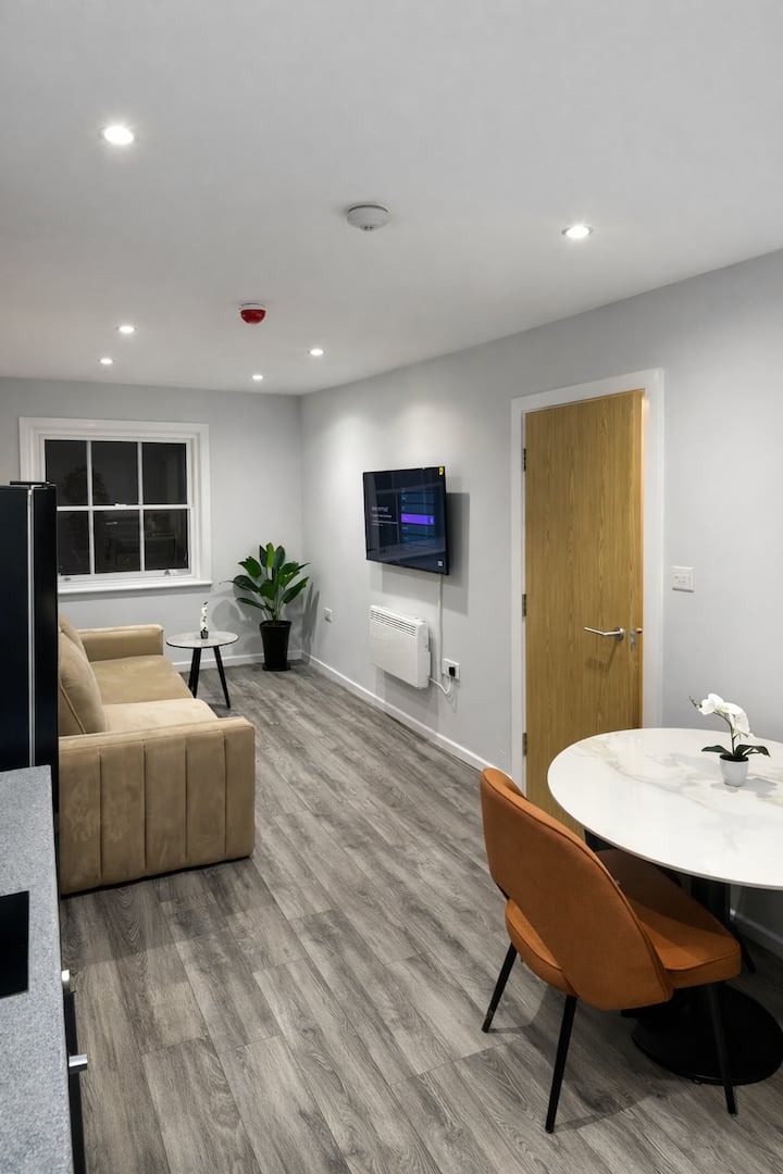 1bd Apt - Walk To Bold Street, Nightlife & Shops - Wirral