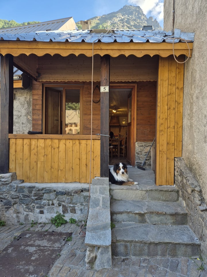Appartement 70 M² + Terrasse - La Grave