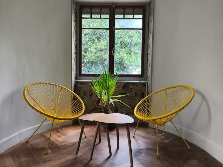 Chambre Dans Un Appartement - Gaillard