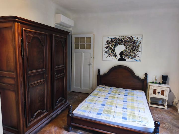 Chambre Dans Un Appartement - Annemasse
