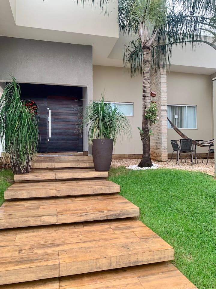 Casa De Alto Padrão, 2min Do Shopping, Climatizada - 