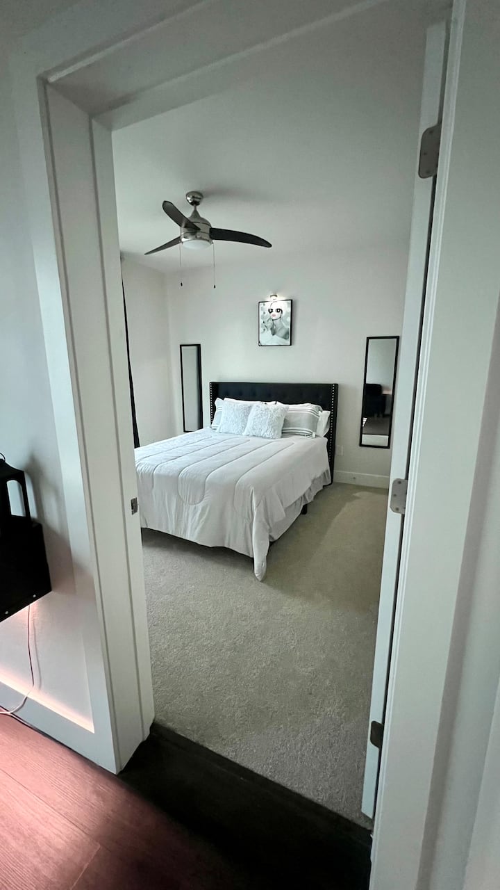 Near Georgia Tech | 7 Mins To Mercedes-benz - Atlanta, GA