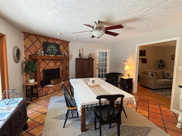 Convenient Campus Getaway - Norman, OK