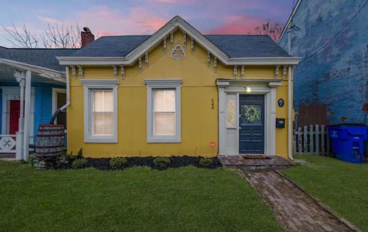Yellow Charmer - Monthly Rental - Lexington, KY