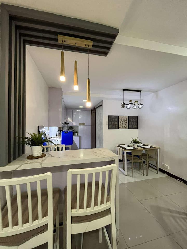 Affordable Staycation Townhouse In Metro Manila - Las Piñas