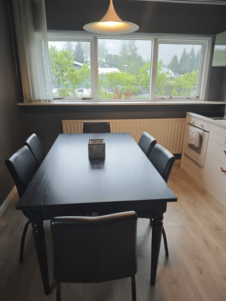 Home In Peaceful Town – Nature At Your Doorstep - Selfoss