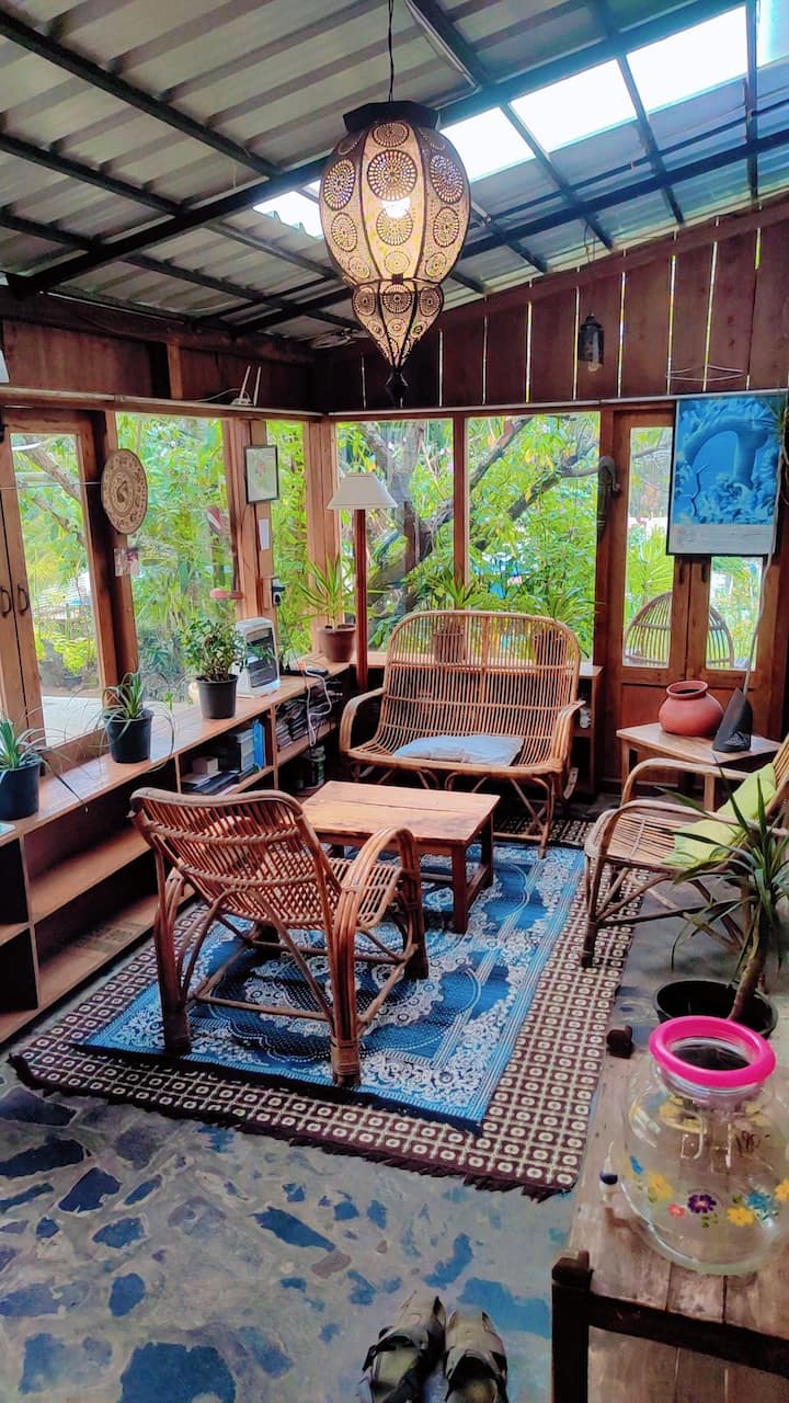 Highgarden | Mudhouse With Loft And Nursery - Kodaikanal