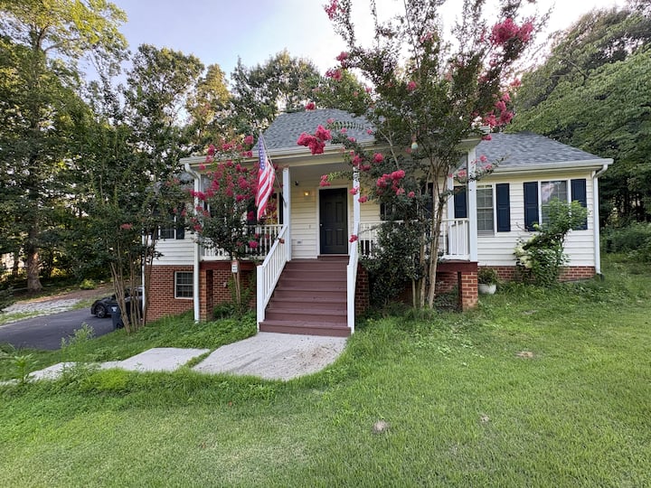 Elane's Place - Chesterfield, VA