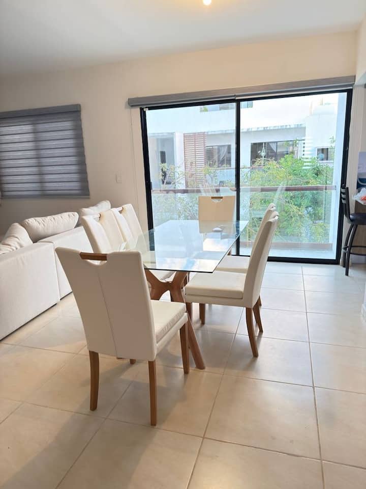 Beautiful Clean, 5 Bed Apartment - Cancún