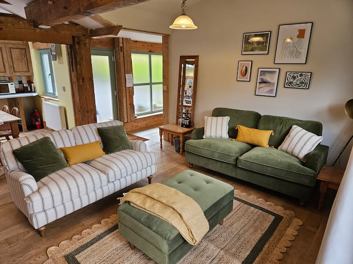 Romantic Cottage With Open Views - Crewkerne