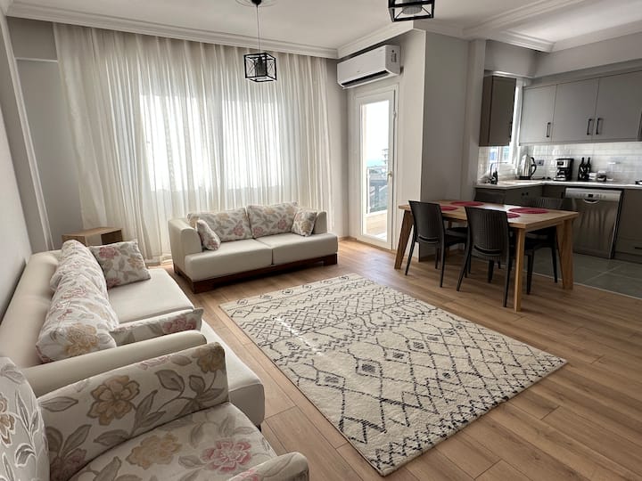 Residence Akyüz 10 Manzaralı Huzurlu Temiz Daire - Kuşadası