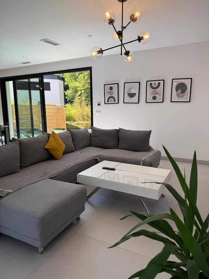 Maison Paisible/piscine/ Nature Pour Les Familles - Lormont