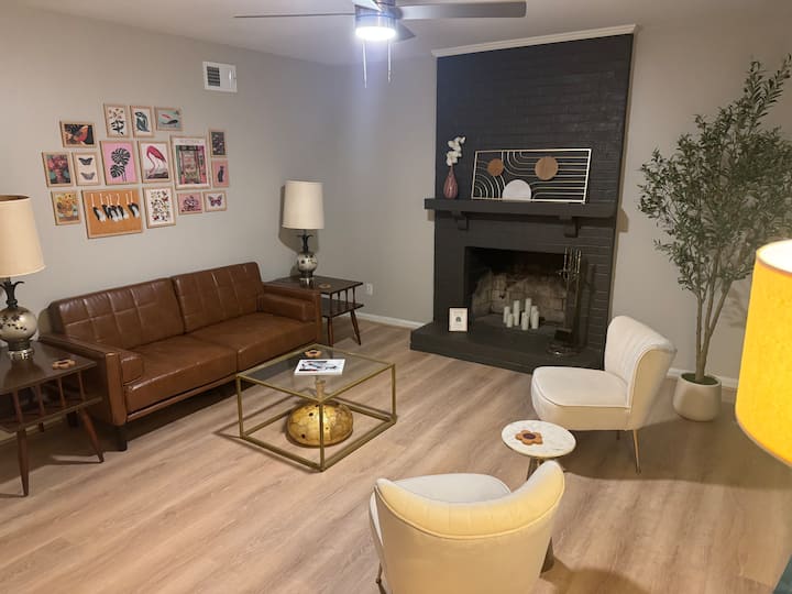 Chic Midcentury Modern Retreat - Greensboro, NC