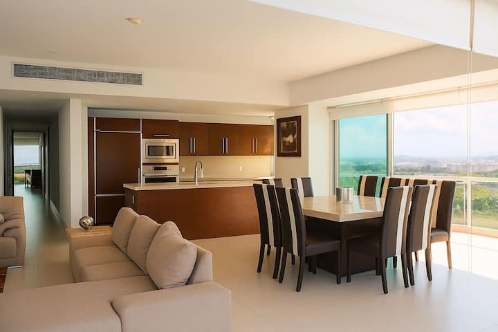 Celebra De Lujo En Icon! 12 Huéspedes - Puerto Vallarta