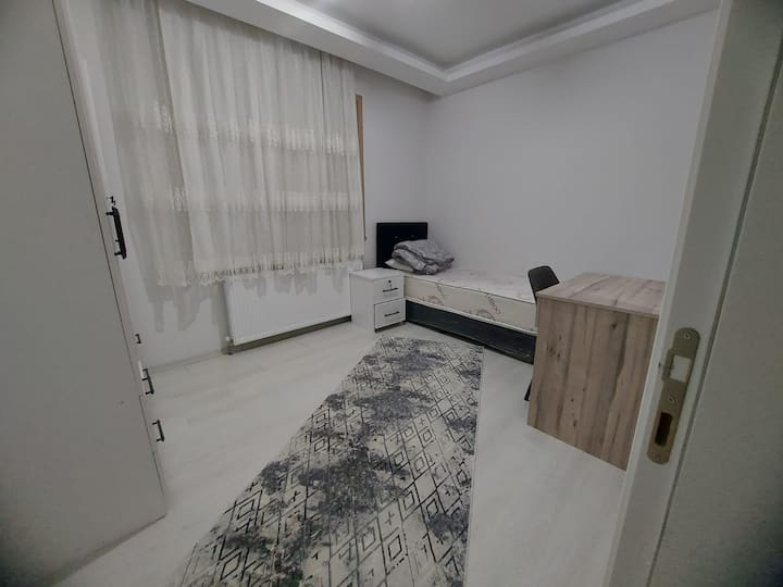 Konya Da Merkezi Konumda - Konya