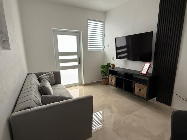 Jeden’s House - San Juan