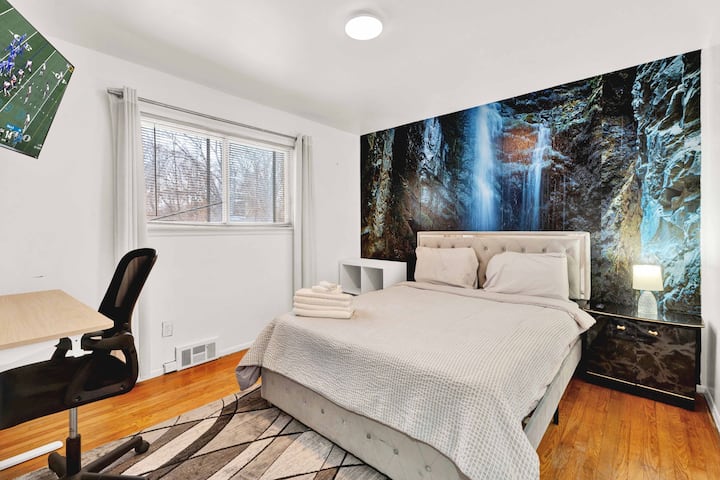 Dark Haus • Games, Ping Pong, + Cozy Basement Stay - Sterling Heights, MI