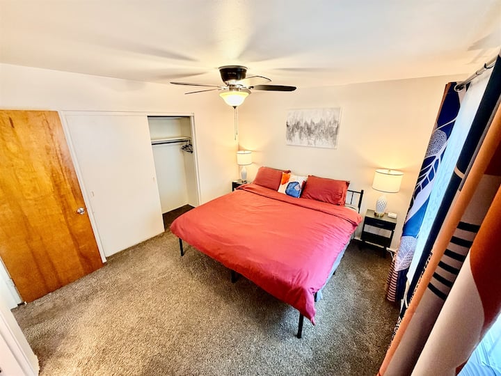 Cincy Furnished Stays Amber Glow King Near Downtwn - Cincinnati, OH