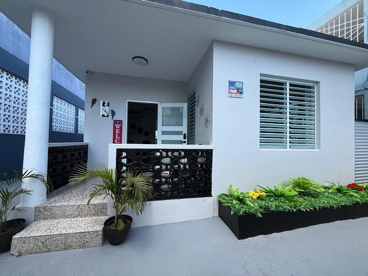 Casa Con Piscina Y Cerca De Todo - San Juan, Puerto Rico