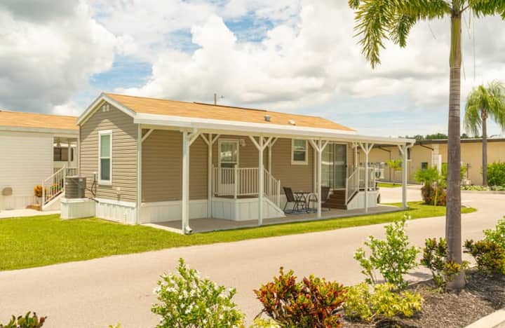 A Little Piece Of Paradise - Ellenton, FL