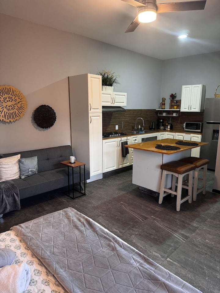 Excelente Ubicación En Zona Dorada Mazatlan - Mazatlán