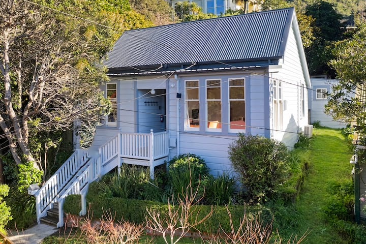Little Blue Cottage - Wellington