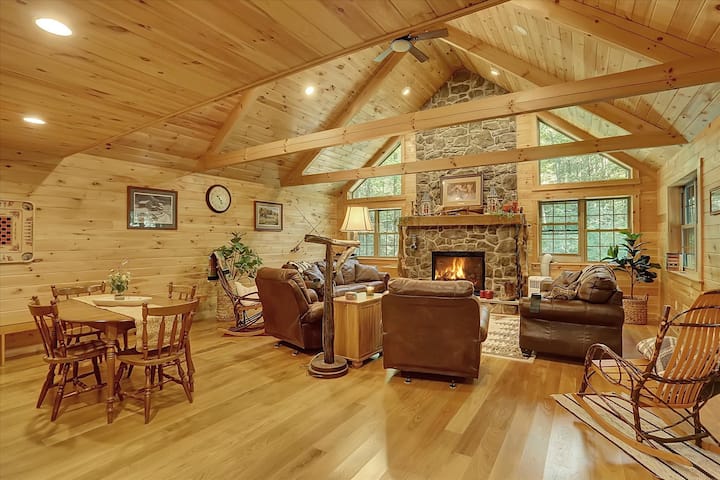 Cozy Log Cabin On 175 Acres With Trails & Privacy - Pensilvania