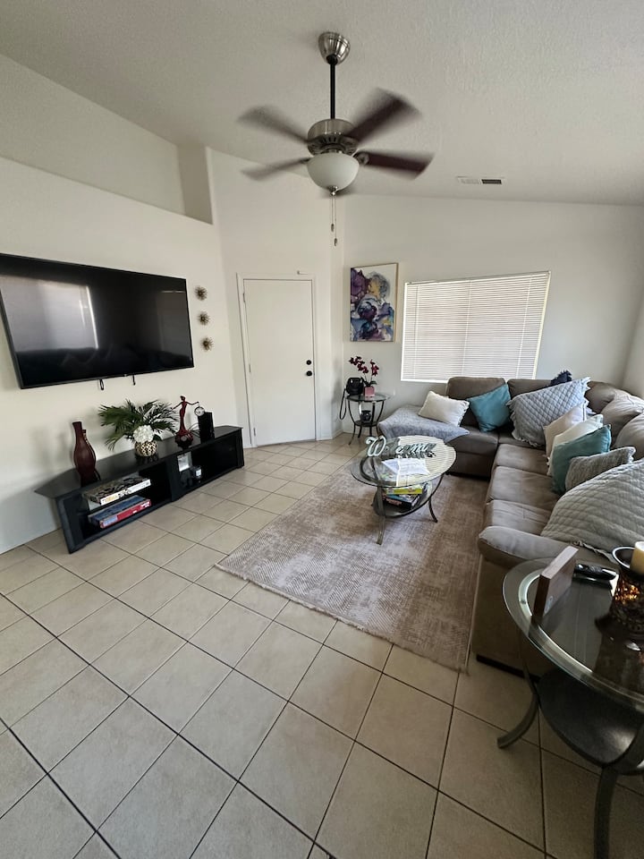 The Rio Rancho Retreat - Rio Rancho, NM