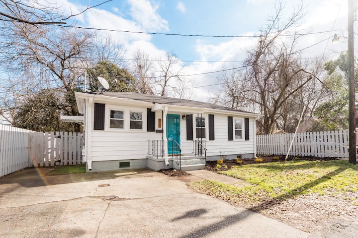 Home In Greer, Walk To Downtown - Greer, SC