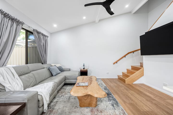 Your Hermit Park Oasis Awaits! - Vincent