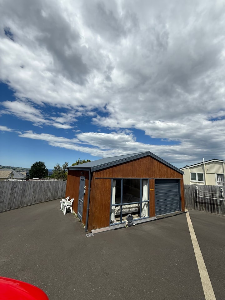 Private 1 Br Mini House - Dunedin
