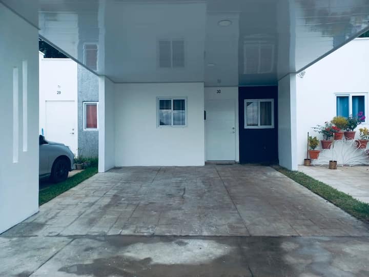 Flor And Miguel's Little House - El Salvador