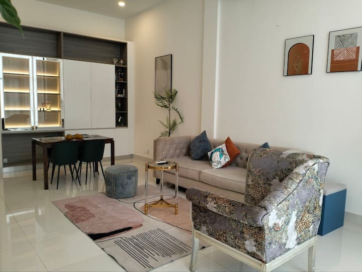 民宿，炳发城Peng Huoth法式建筑，穿越时空。 - Cambodia