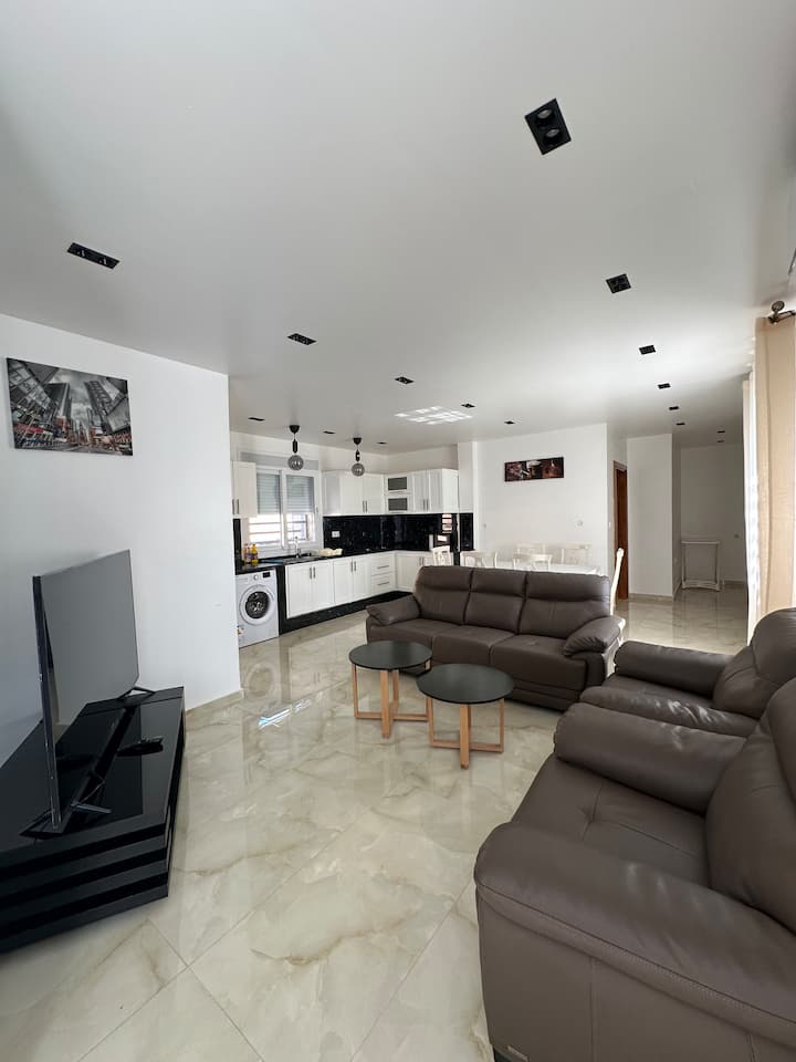 Bel Appartement Et Bien Situé - Tlemcen