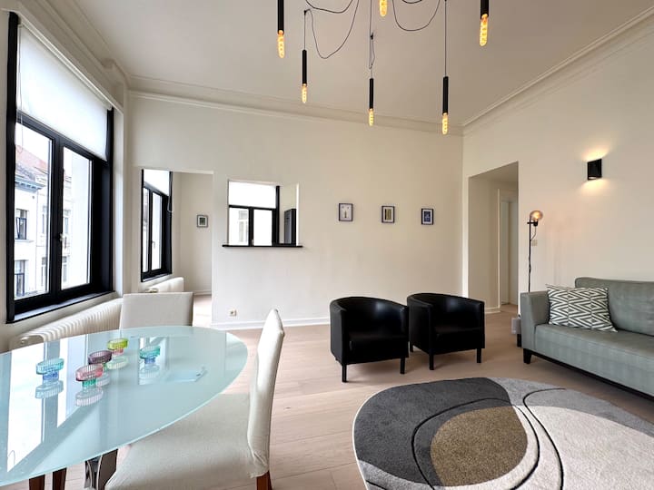 Hyper-luminous 2 Bedroom Character Apartment - Uccle