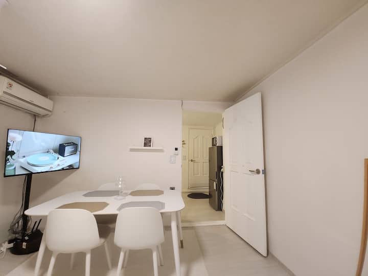 천천스테이|천호역5분|롯데월드|한강공원|무료짐보관|kspo돔|서울아산병원|코엑스|강남역 - 성환읍