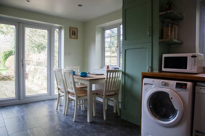 Stone Cottage Near Lacock - Chippenham