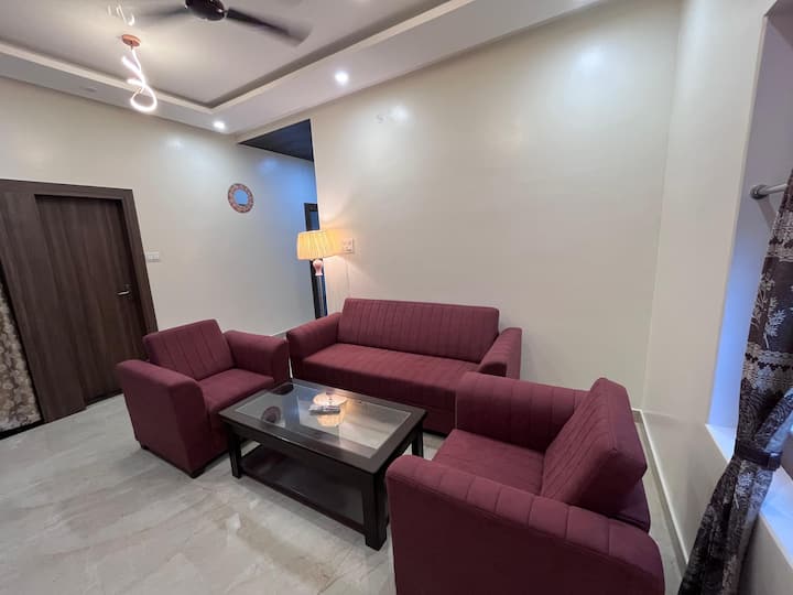 Retreat Near Vishwanath Temple - Varanasi